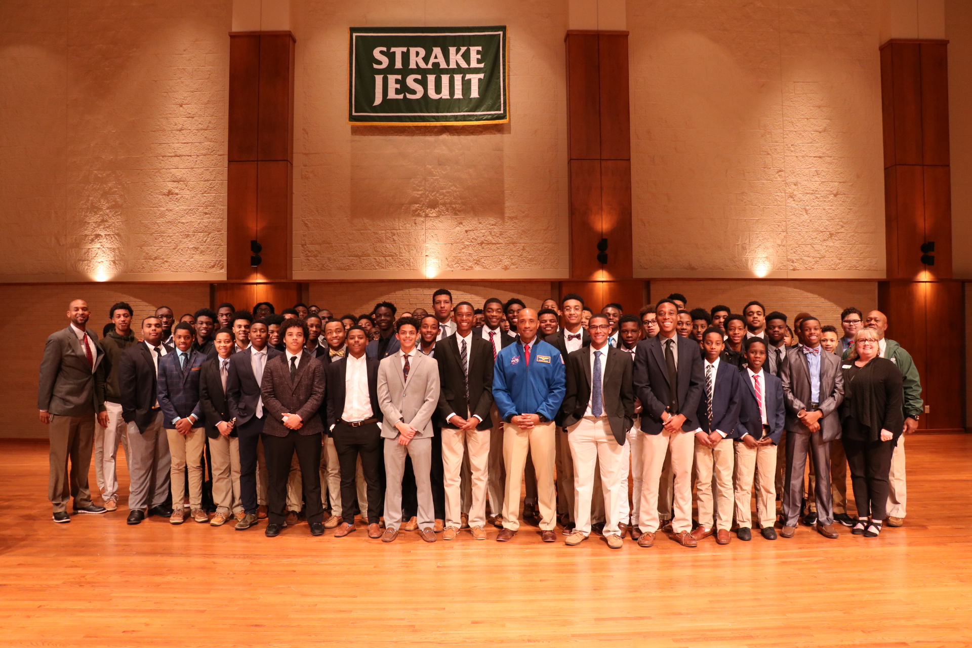 Astronaut brings message of unity to BSU assembly | MAGIS